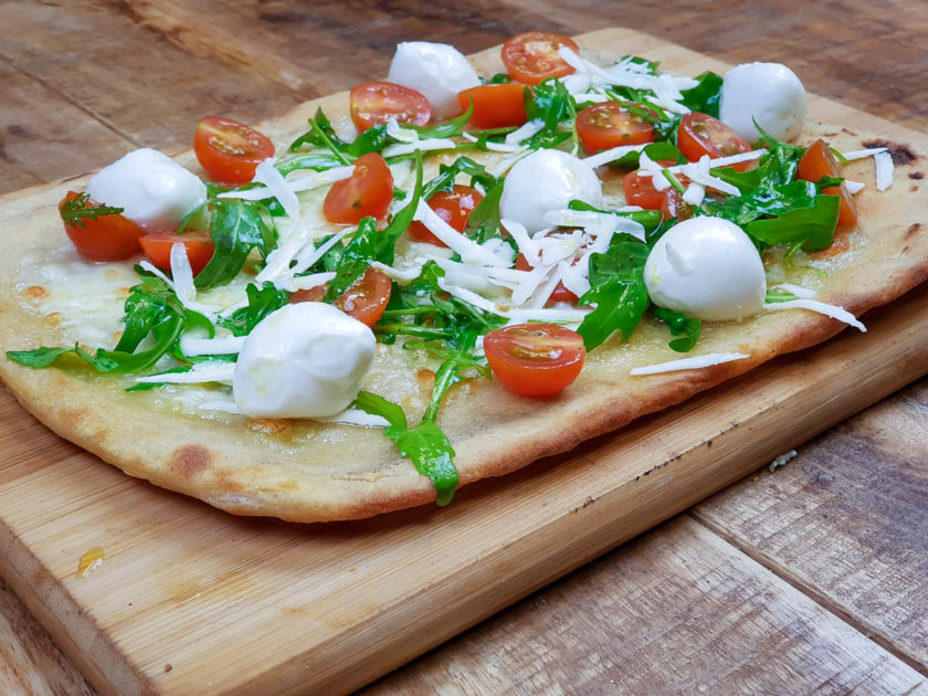 Pinsa/ Pizza Cilentana - Gastronomía Italiana